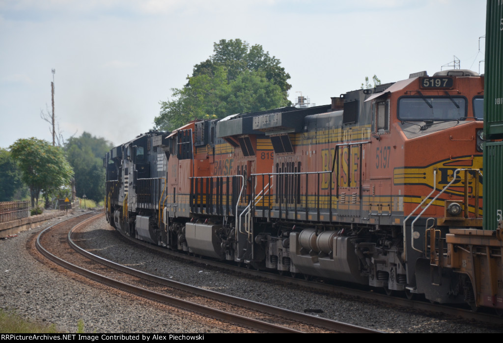 BNSF 5197